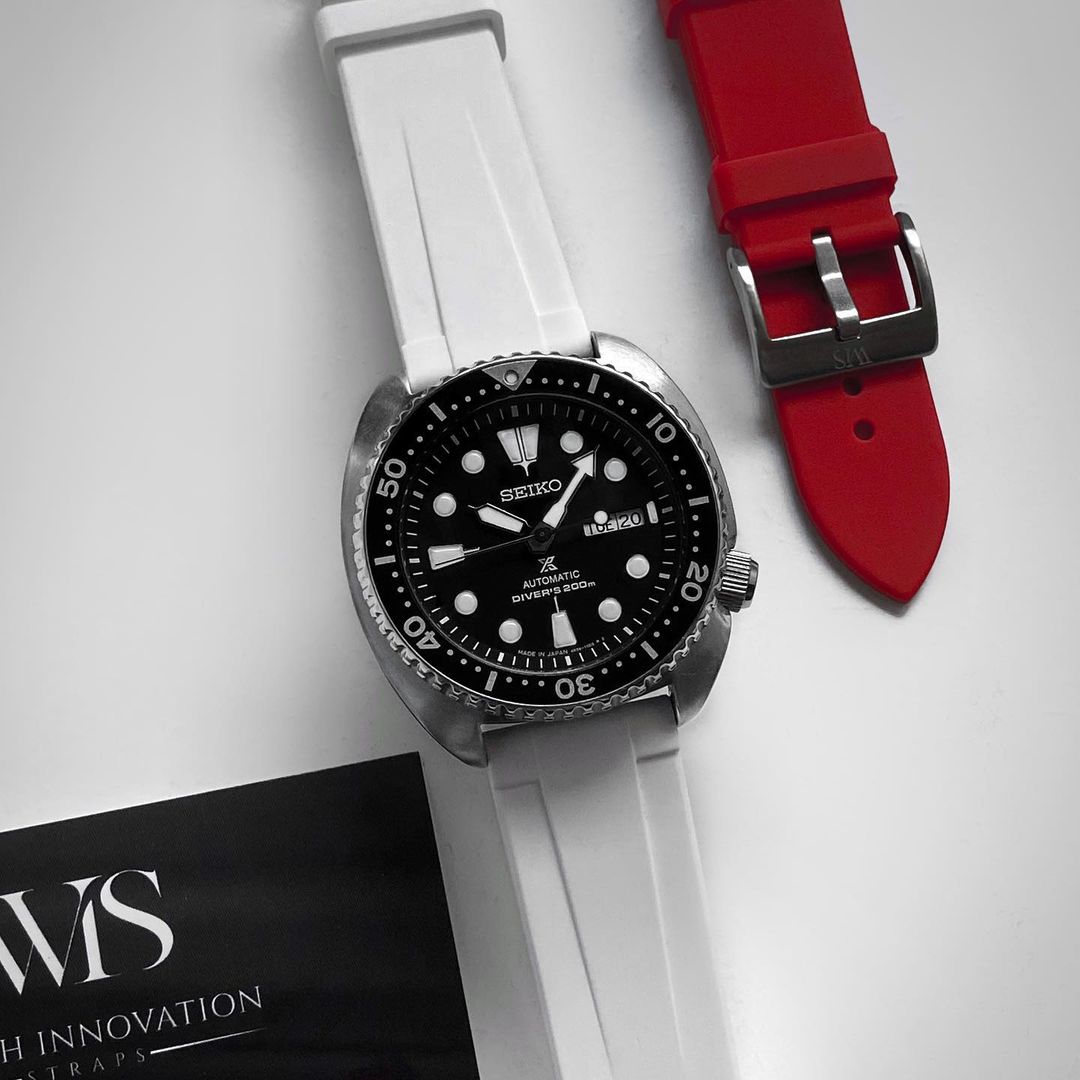 How to Match Your Watch Strap with Your Wardrobe: A Style Guide – WIS ...
